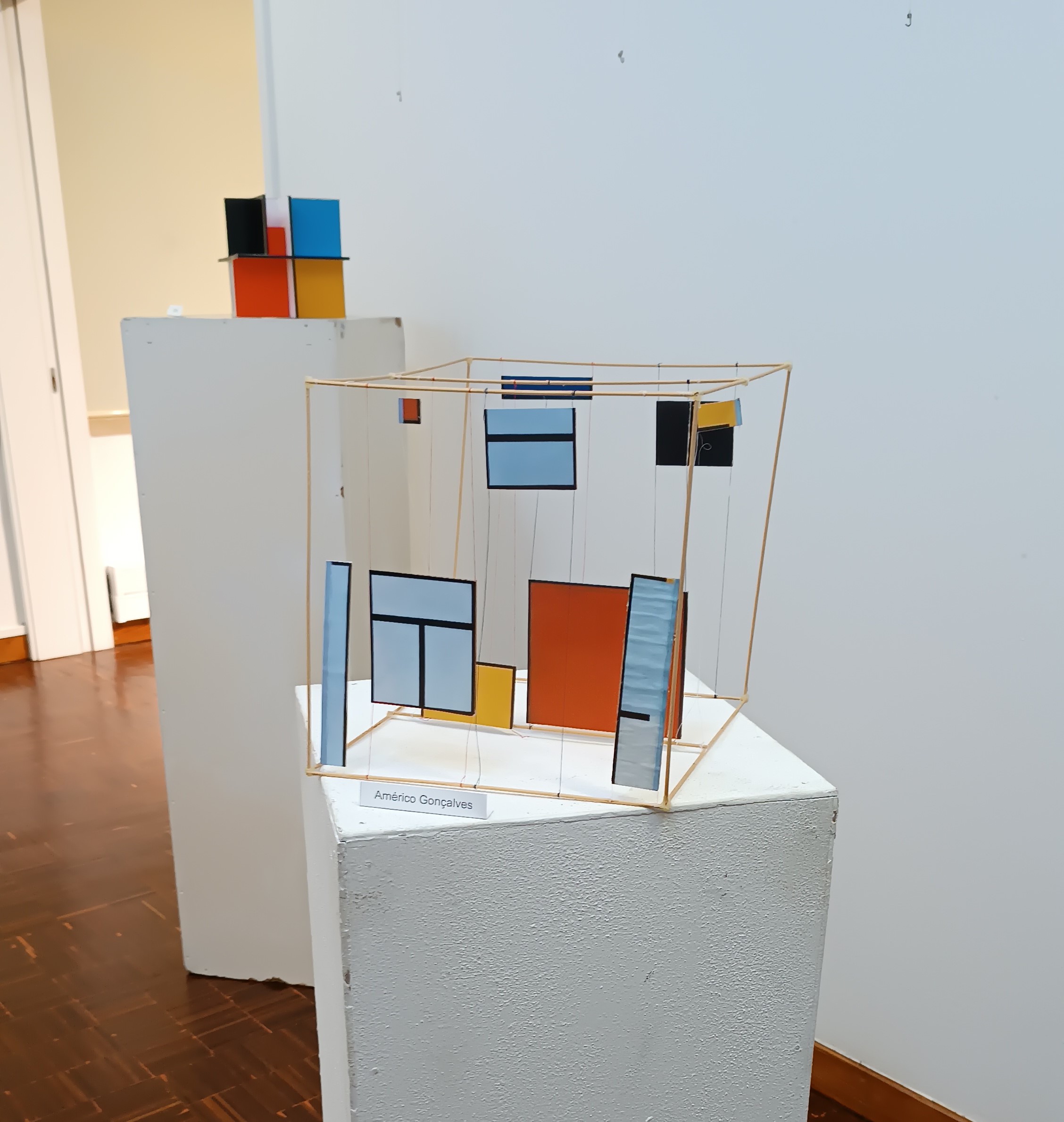 INAUGURADA MOSTRA DE OBRAS DE MONDRIEN REINTERPRETADAS | O Gaiense
