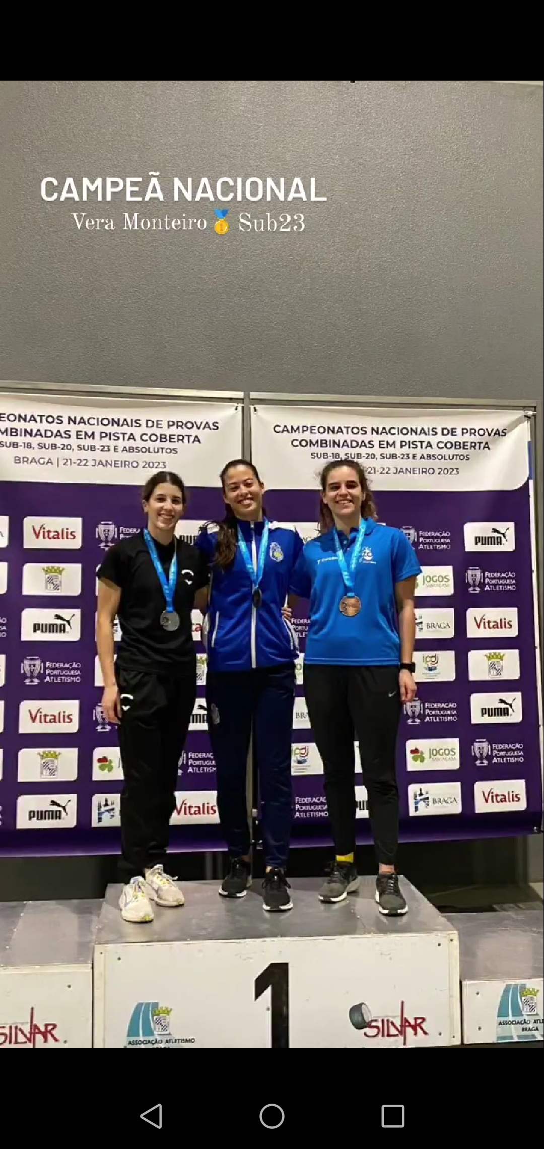 VERA MONTEIRO COM OURO ATRÁS DE OURO | O Gaiense